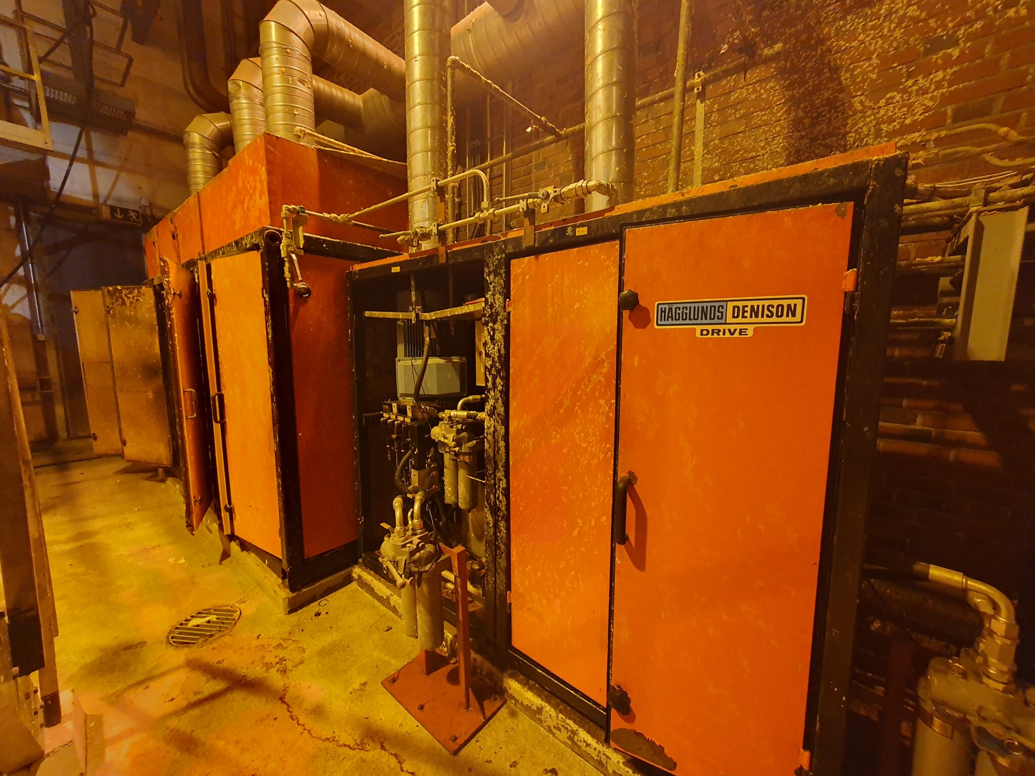 KAMYR 1555 WASH PRESS 1200 tpd / ADMT : Varaoke International Oy